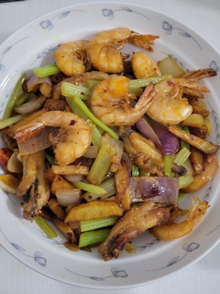 小干虾怎么炒好吃_小干虾的家常做法大全-第1张图片-山城妙识 小干虾怎么炒好吃_小干虾的家常做法大全-第1张图片-山城妙识