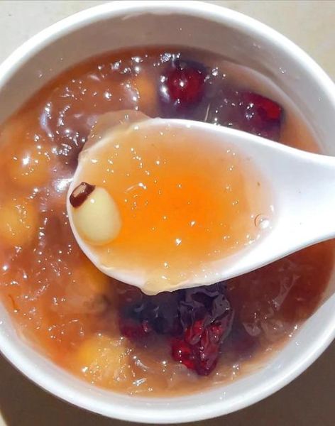 银耳莲子稀饭怎么做_银耳莲子稀饭的功效与禁忌-第2张图片-山城妙识 银耳莲子稀饭怎么做_银耳莲子稀饭的功效与禁忌-第2张图片-山城妙识