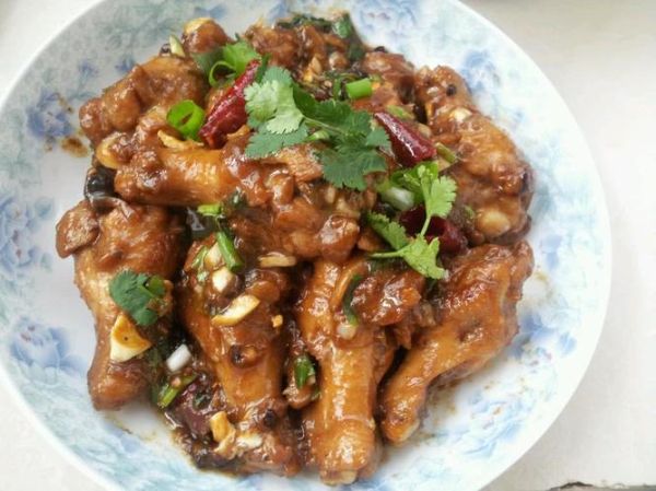 青椒炒鸡翅根怎么做好吃_家常做法步骤-第2张图片-山城妙识 青椒炒鸡翅根怎么做好吃_家常做法步骤-第2张图片-山城妙识