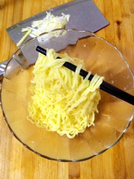 泡面怎么做好吃又简单_泡面怎么煮不坨-第1张图片-山城妙识 泡面怎么做好吃又简单_泡面怎么煮不坨-第1张图片-山城妙识