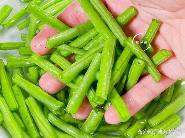炒豆角焯水几分钟_豆角焯水后怎么炒才翠绿-第1张图片-山城妙识 炒豆角焯水几分钟_豆角焯水后怎么炒才翠绿-第1张图片-山城妙识