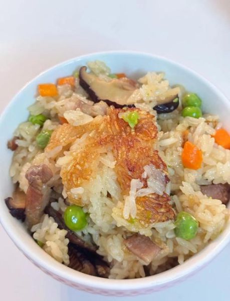 腊肉焖米饭怎么做_腊肉焖米饭好吃秘诀-第1张图片-山城妙识 腊肉焖米饭怎么做_腊肉焖米饭好吃秘诀-第1张图片-山城妙识