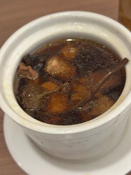 鲜茶树菇炖鸡汤的做法_茶树菇鸡汤怎么炖好喝-第3张图片-山城妙识