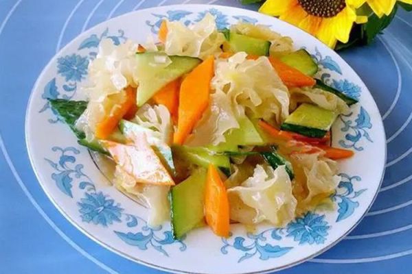 白糖拌银耳怎么做_白糖拌银耳需要焯水吗-第1张图片-山城妙识