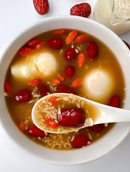 酒酿蛋的正确吃法_酒酿蛋什么时候吃最好-第3张图片-山城妙识 酒酿蛋的正确吃法_酒酿蛋什么时候吃最好-第3张图片-山城妙识