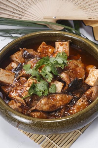 鲶鱼炖豆腐怎么做_鲶鱼炖豆腐的家常做法-第1张图片-山城妙识 鲶鱼炖豆腐怎么做_鲶鱼炖豆腐的家常做法-第1张图片-山城妙识