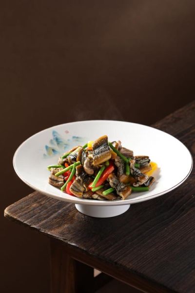 黄鳝炒蒜苔怎么炒好吃_黄鳝炒蒜苔家常做法-第1张图片-山城妙识 黄鳝炒蒜苔怎么炒好吃_黄鳝炒蒜苔家常做法-第1张图片-山城妙识