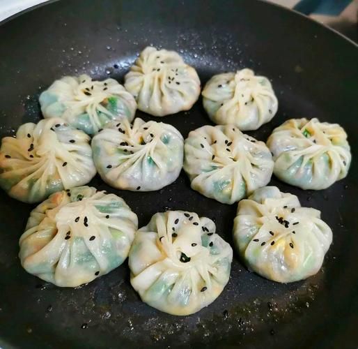 韭菜水煎包怎么做_韭菜水煎包的面皮配方-第2张图片-山城妙识