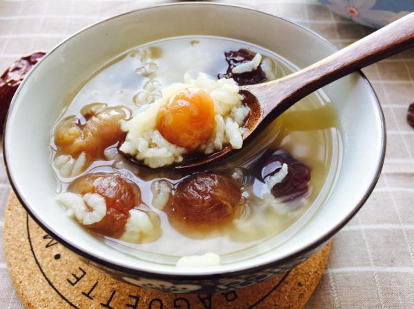 补血的汤水有哪些_贫血喝什么汤最快见效-第2张图片-山城妙识