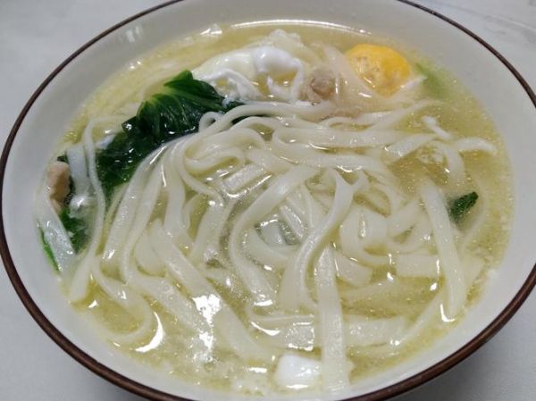 青菜鸡蛋面怎么做_家常青菜鸡蛋面做法-第1张图片-山城妙识