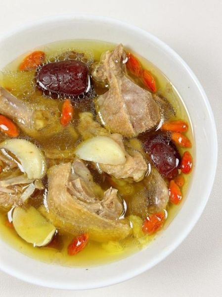 孕妇炖鸽子汤怎么炖好吃又营养_孕妇鸽子汤放什么食材最补-第3张图片-山城妙识 孕妇炖鸽子汤怎么炖好吃又营养_孕妇鸽子汤放什么食材最补-第3张图片-山城妙识