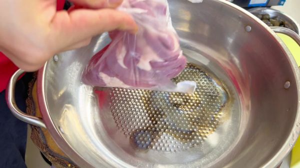 猪小肠怎么洗才不苦_猪小肠去苦味技巧-第3张图片-山城妙识 猪小肠怎么洗才不苦_猪小肠去苦味技巧-第3张图片-山城妙识