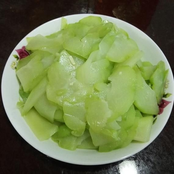 佛手瓜要不要剥皮_佛手瓜怎么去皮最简单-第2张图片-山城妙识 佛手瓜要不要剥皮_佛手瓜怎么去皮最简单-第2张图片-山城妙识