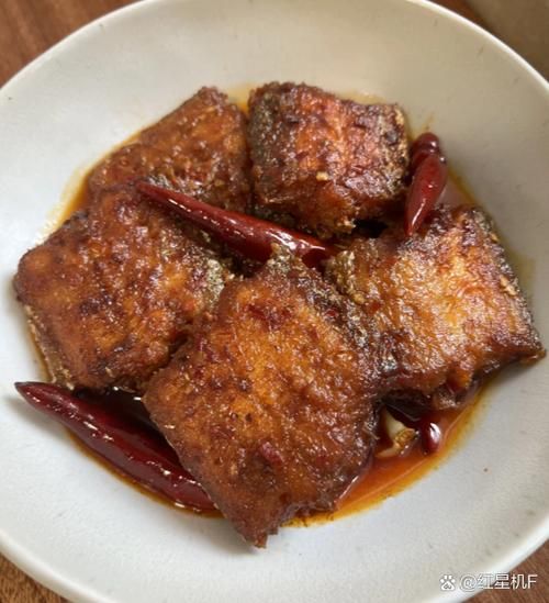 红烧带鱼怎么做好吃又简单窍门_红烧带鱼不腥的秘诀-第2张图片-山城妙识