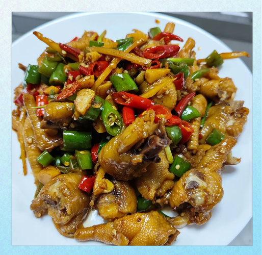 爆炒鸡爪怎么做好吃_爆炒鸡爪的家常做法-第1张图片-山城妙识