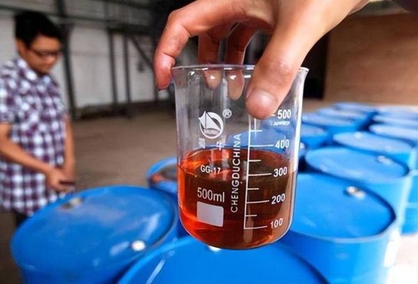 地沟油是什么样子_地沟油图片真实特征-第1张图片-山城妙识