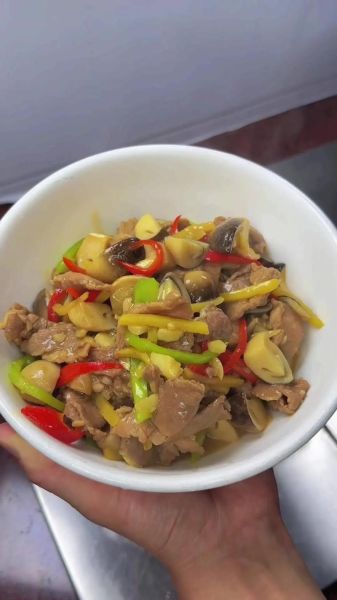 草菇怎么做好吃_草菇的做法大全-第3张图片-山城妙识 草菇怎么做好吃_草菇的做法大全-第3张图片-山城妙识