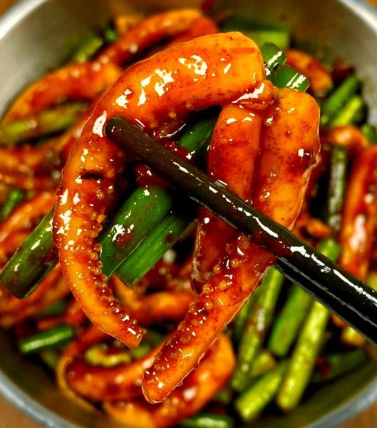 鱿鱼蒜苔怎么做_鱿鱼蒜苔的家常做法-第3张图片-山城妙识 鱿鱼蒜苔怎么做_鱿鱼蒜苔的家常做法-第3张图片-山城妙识