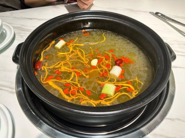 菌汤锅怎么做_菌汤锅用什么菌最好-第1张图片-山城妙识 菌汤锅怎么做_菌汤锅用什么菌最好-第1张图片-山城妙识