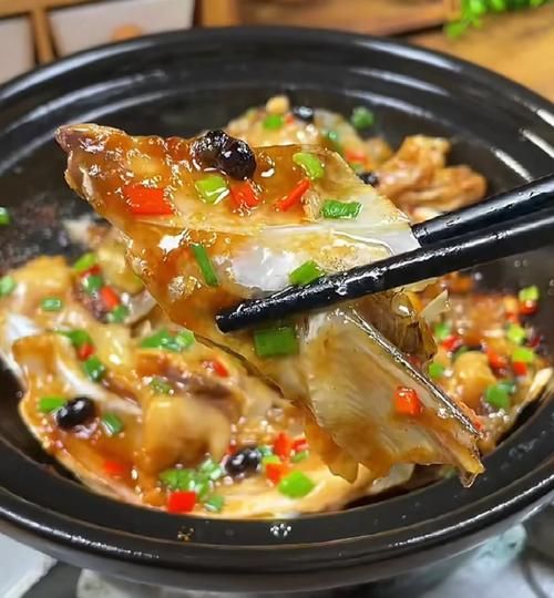 砂锅鱼头煲怎么做才入味_鱼头煲去腥技巧-第2张图片-山城妙识 砂锅鱼头煲怎么做才入味_鱼头煲去腥技巧-第2张图片-山城妙识