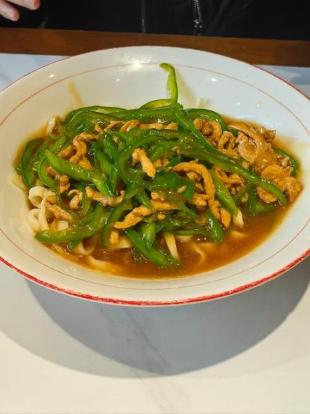 青椒肉丝打卤面怎么做_青椒肉丝打卤面热量高吗-第2张图片-山城妙识 青椒肉丝打卤面怎么做_青椒肉丝打卤面热量高吗-第2张图片-山城妙识