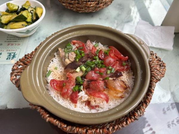 腊味煲仔饭怎么做_腊味煲仔饭用什么腊味-第3张图片-山城妙识
