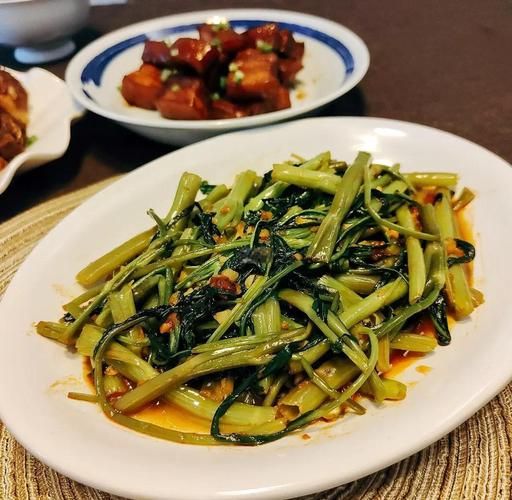 虾酱炒空心菜怎么做_虾酱炒空心菜用哪种虾酱-第1张图片-山城妙识