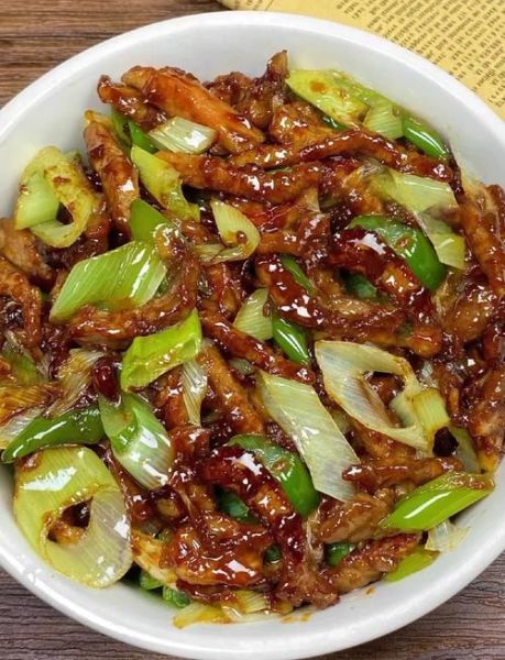 大葱炒五花肉怎么做_大葱炒五花肉先炒葱还是先炒肉-第1张图片-山城妙识 大葱炒五花肉怎么做_大葱炒五花肉先炒葱还是先炒肉-第1张图片-山城妙识