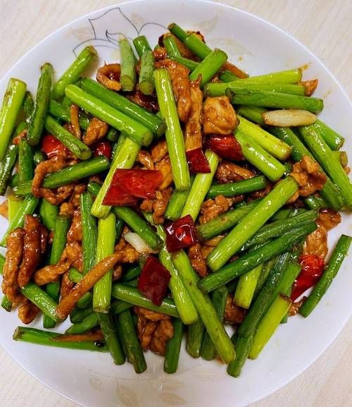 蒜苔炒肉图片大全大图_蒜苔炒肉怎么做才好吃-第3张图片-山城妙识 蒜苔炒肉图片大全大图_蒜苔炒肉怎么做才好吃-第3张图片-山城妙识