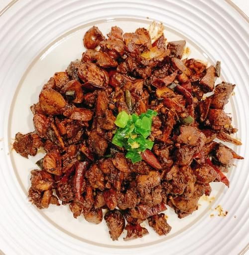 辣椒炒鸡杂怎么做_鸡杂去腥技巧-第2张图片-山城妙识 辣椒炒鸡杂怎么做_鸡杂去腥技巧-第2张图片-山城妙识