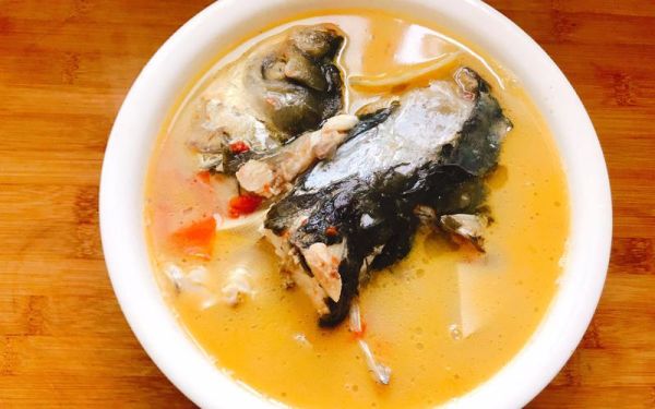 鲶鱼头怎么做好吃_鲶鱼头汤的家常做法-第1张图片-山城妙识