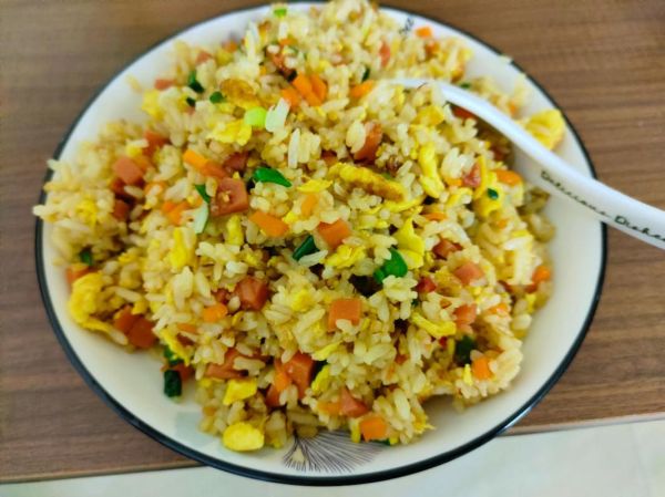 鸡蛋炒米饭怎么炒_鸡蛋炒米饭先炒蛋还是先炒饭-第3张图片-山城妙识 鸡蛋炒米饭怎么炒_鸡蛋炒米饭先炒蛋还是先炒饭-第3张图片-山城妙识