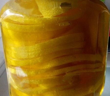 蜂蜜泡柠檬可以放多久_保存技巧与变质信号-第1张图片-山城妙识 蜂蜜泡柠檬可以放多久_保存技巧与变质信号-第1张图片-山城妙识