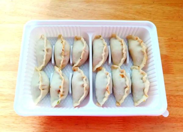 鸡肉芹菜饺子馅怎么做_鸡肉芹菜饺子馅怎么调好吃-第3张图片-山城妙识