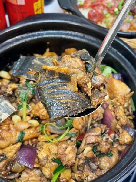 水鱼焖鸡怎么做_水鱼焖鸡的家常做法-第1张图片-山城妙识 水鱼焖鸡怎么做_水鱼焖鸡的家常做法-第1张图片-山城妙识