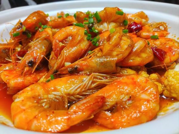 红烧基围虾怎么做才鲜嫩_红烧基围虾用焯水吗-第3张图片-山城妙识 红烧基围虾怎么做才鲜嫩_红烧基围虾用焯水吗-第3张图片-山城妙识