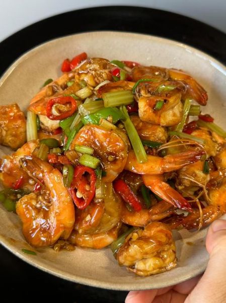 红烧基围虾怎么做才鲜嫩_红烧基围虾用焯水吗-第2张图片-山城妙识 红烧基围虾怎么做才鲜嫩_红烧基围虾用焯水吗-第2张图片-山城妙识