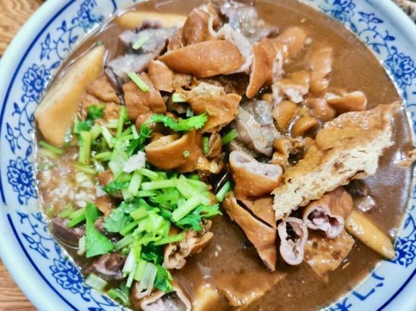 老北京卤煮火烧为什么难吃_卤煮火烧真恶心吗-第3张图片-山城妙识 老北京卤煮火烧为什么难吃_卤煮火烧真恶心吗-第3张图片-山城妙识