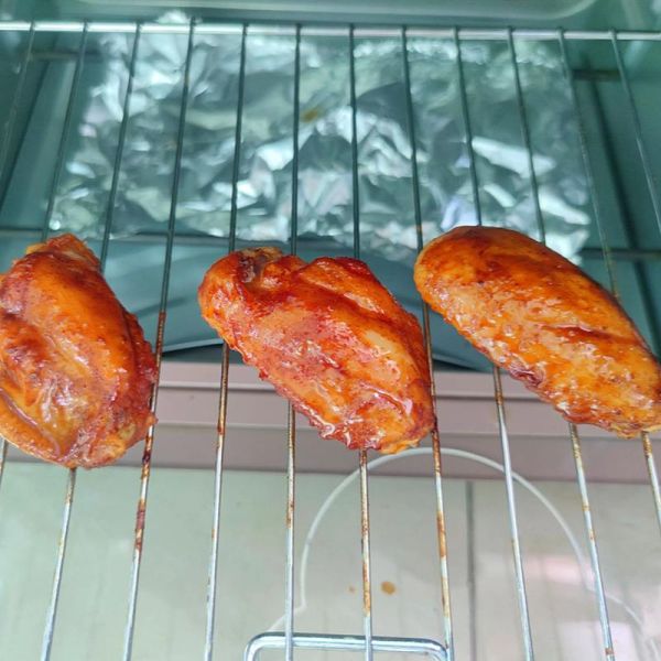 电烤箱烤鸡翅怎么腌制_烤鸡翅温度时间多少合适-第1张图片-山城妙识