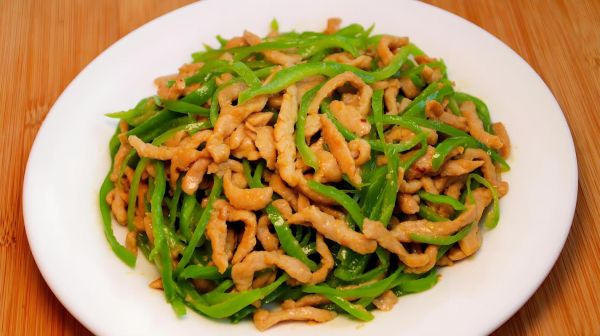 炒青椒的最佳搭配_青椒炒什么肉最香-第2张图片-山城妙识 炒青椒的最佳搭配_青椒炒什么肉最香-第2张图片-山城妙识