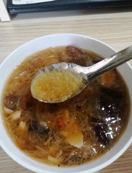银耳汤怎么做才粘稠_银耳汤出胶的秘诀-第2张图片-山城妙识
