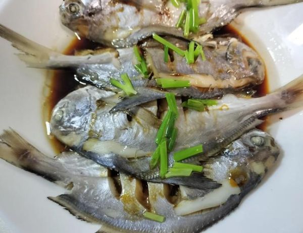 深海鲳鱼怎么做好吃_清蒸还是红烧-第1张图片-山城妙识 深海鲳鱼怎么做好吃_清蒸还是红烧-第1张图片-山城妙识