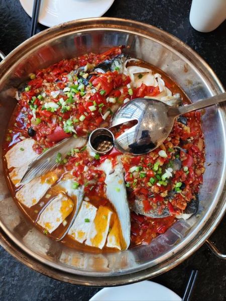 气锅鱼头怎么做才好吃_气锅鱼头高清图片细节解析-第1张图片-山城妙识 气锅鱼头怎么做才好吃_气锅鱼头高清图片细节解析-第1张图片-山城妙识