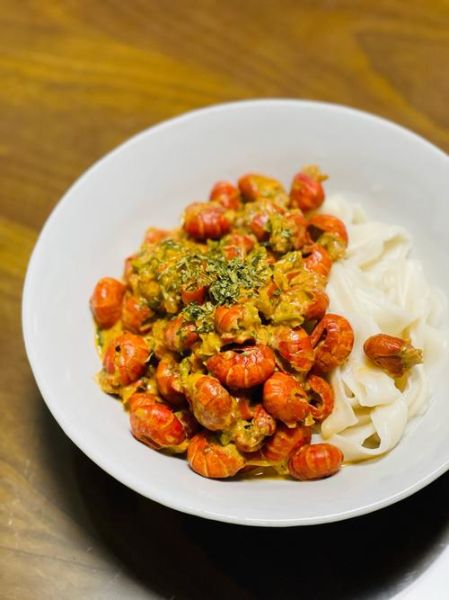 麻辣小龙虾面怎么做_家常做法步骤-第3张图片-山城妙识