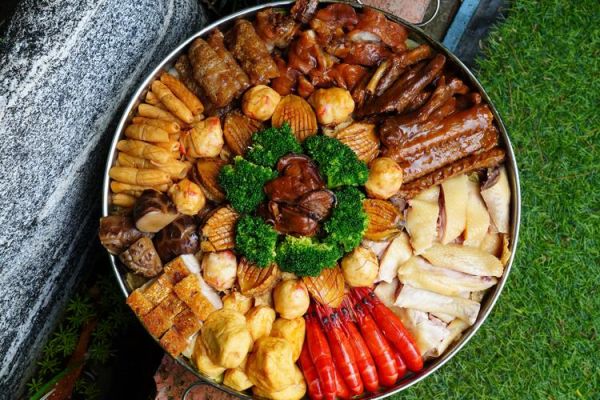 盆菜里面有什么菜_盆菜食材清单-第1张图片-山城妙识 盆菜里面有什么菜_盆菜食材清单-第1张图片-山城妙识