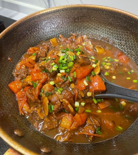 牛肉炖柿子家常做法_牛肉炖柿子怎么做好吃-第2张图片-山城妙识