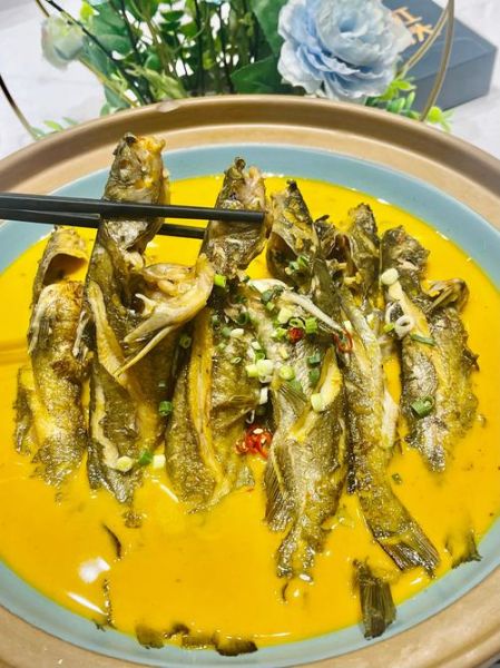 黄骨鱼怎么做好吃_焖黄骨鱼的做法-第3张图片-山城妙识