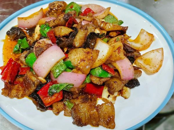 回锅肉配什么菜炒好吃_经典搭配推荐-第2张图片-山城妙识 回锅肉配什么菜炒好吃_经典搭配推荐-第2张图片-山城妙识