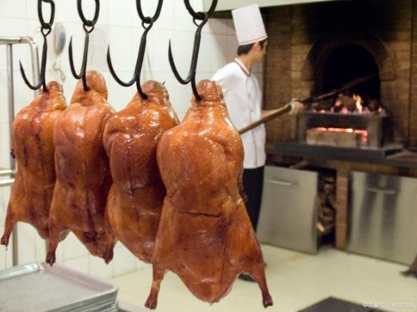 北京正宗烤鸭店哪家好_如何分辨挂炉与焖炉-第3张图片-山城妙识