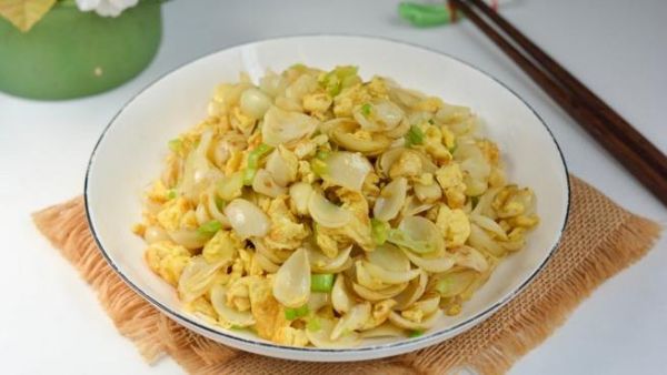 新鲜百合炒鸡蛋怎么做_百合炒鸡蛋要不要焯水-第1张图片-山城妙识 新鲜百合炒鸡蛋怎么做_百合炒鸡蛋要不要焯水-第1张图片-山城妙识